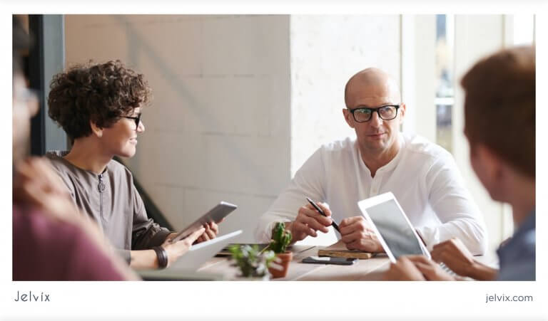 What Is the Role of a Solutions Architect? - Jelvix