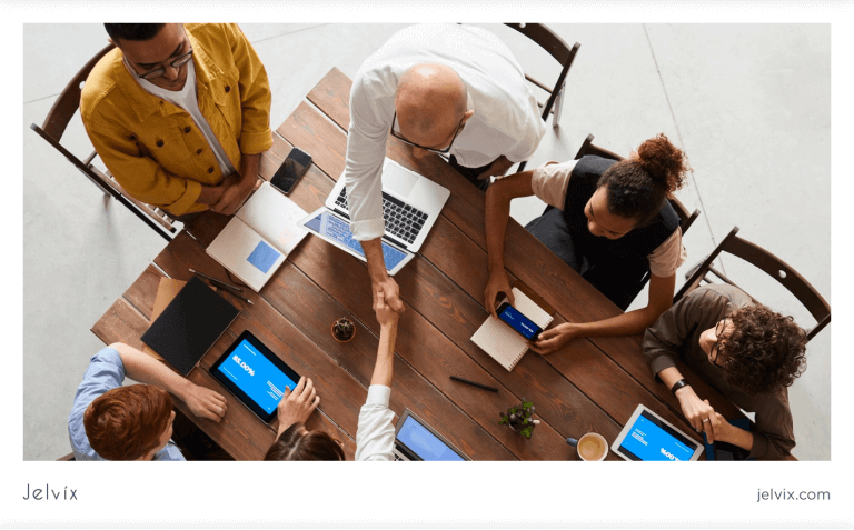 CIO vs. CTO roles and responsibilities in the corporate hierarchy